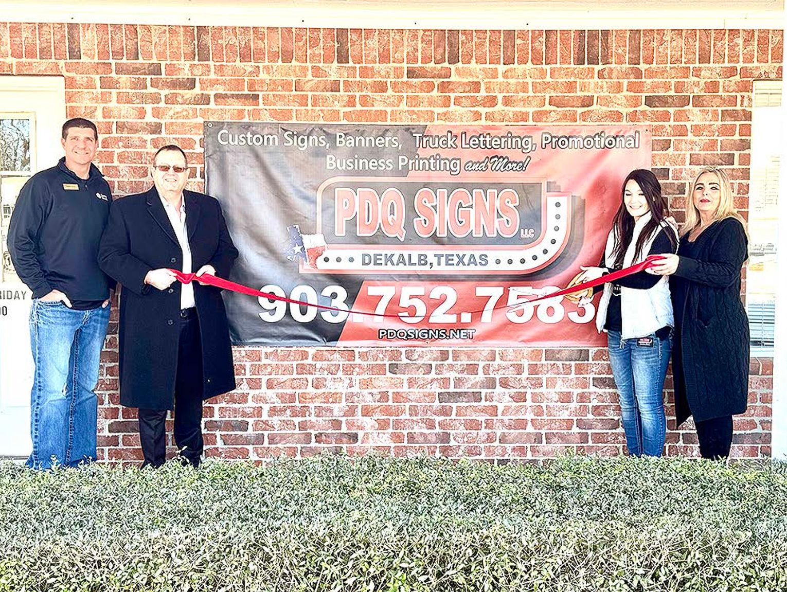 PDQ Signs holds grand opening ribbon cutting in DeKalb